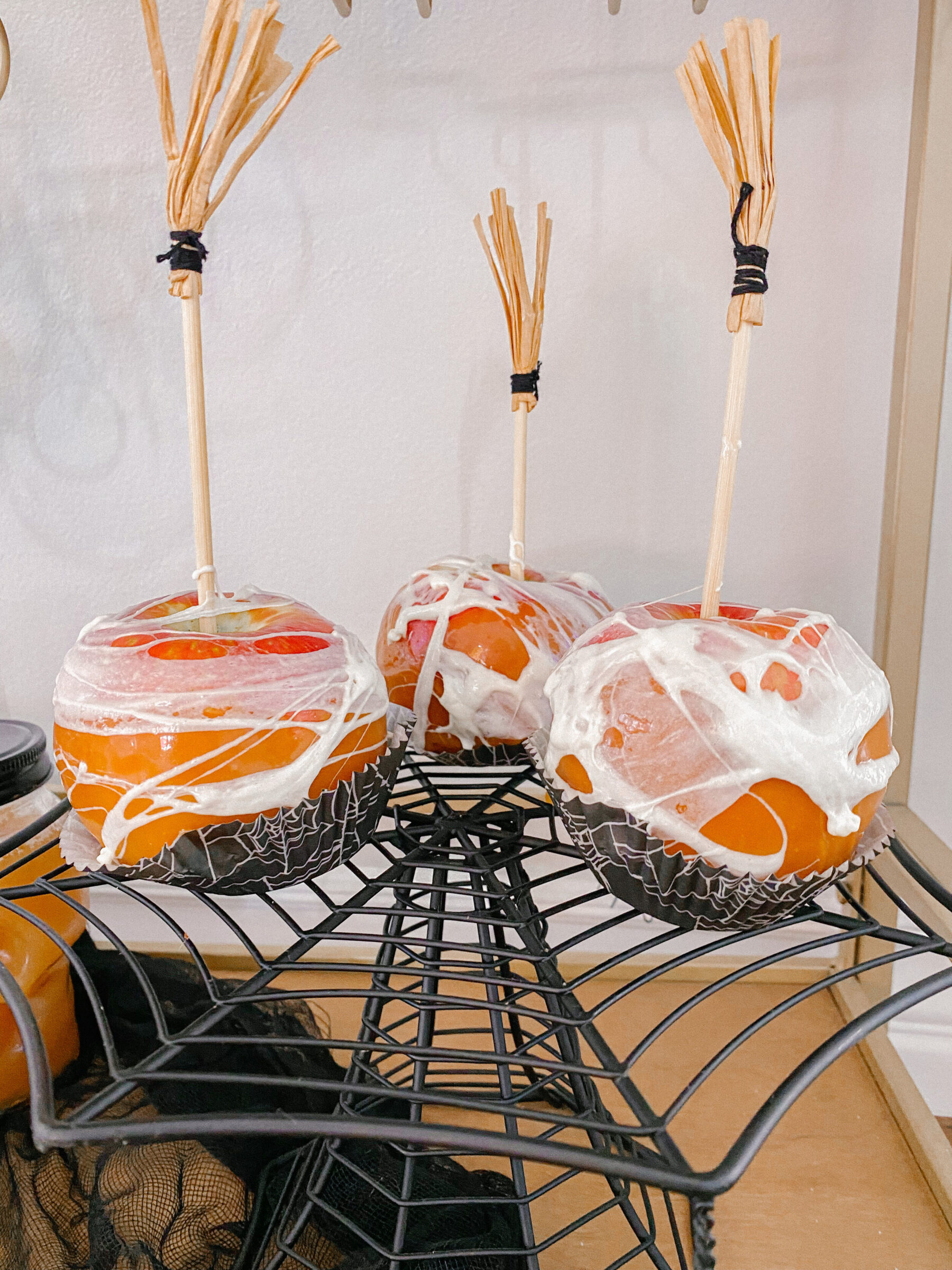 Marshmallow Spider Web Caramel Apples - From Scratch with Maria Provenzano